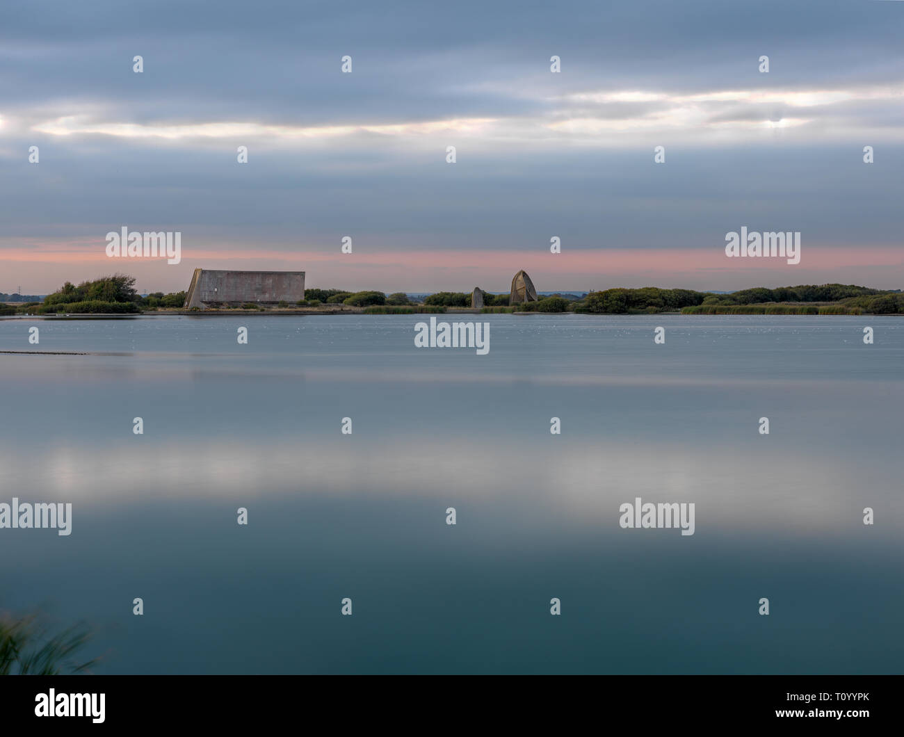 Acoustic mirrors -Fotos und -Bildmaterial in hoher Auflösung – Alamy