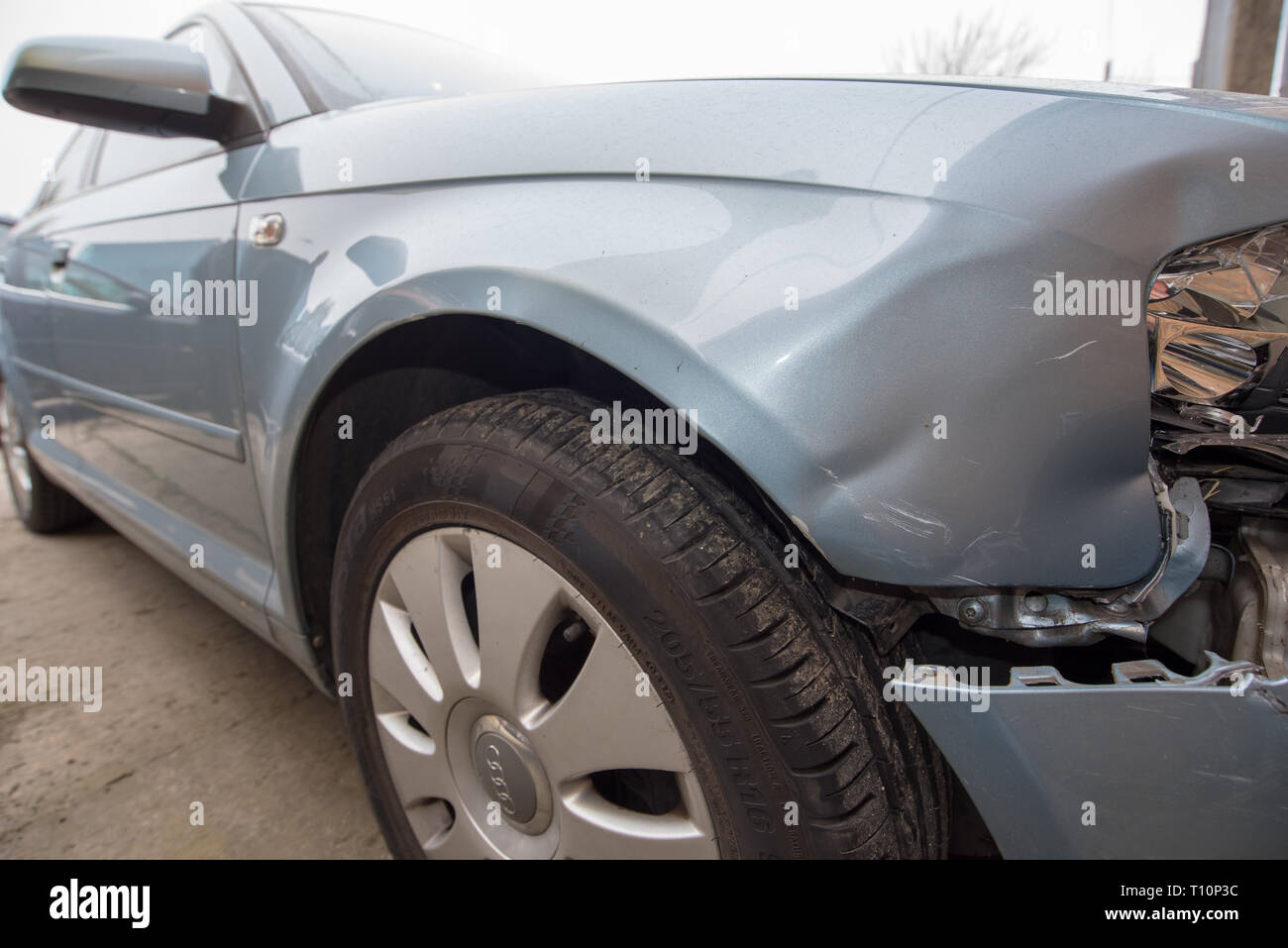 Front end collision -Fotos und -Bildmaterial in hoher Auflösung – Alamy
