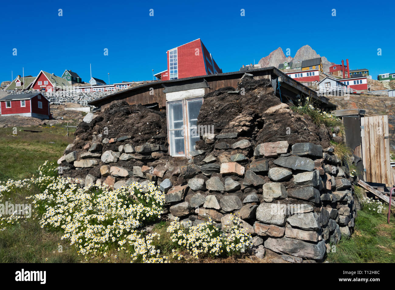 Inuit Haus aus Stein und das Museum, Uummannaq, Grönland ...
