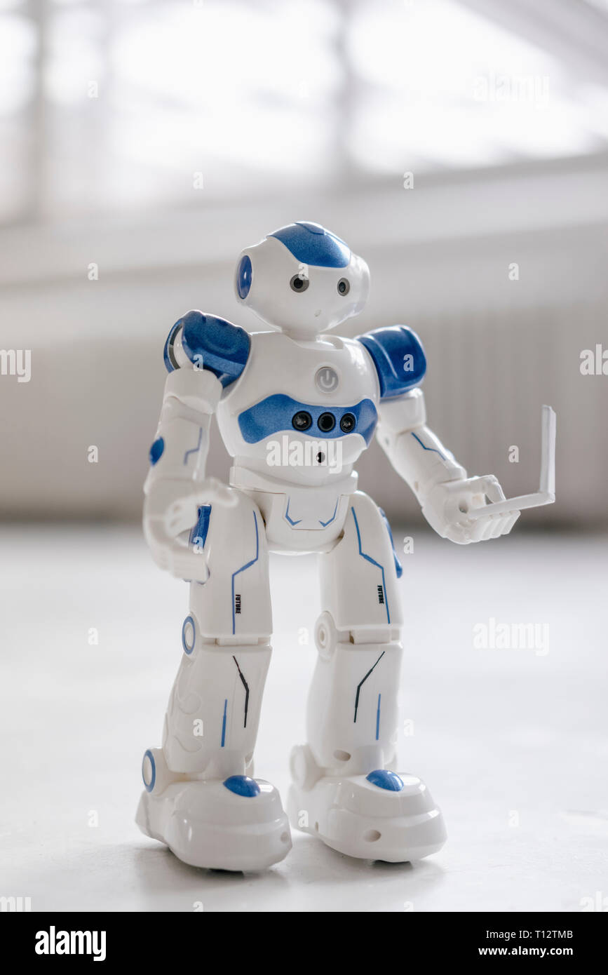 Skurriles roboterdesign -Fotos und -Bildmaterial in hoher Auflösung – Alamy