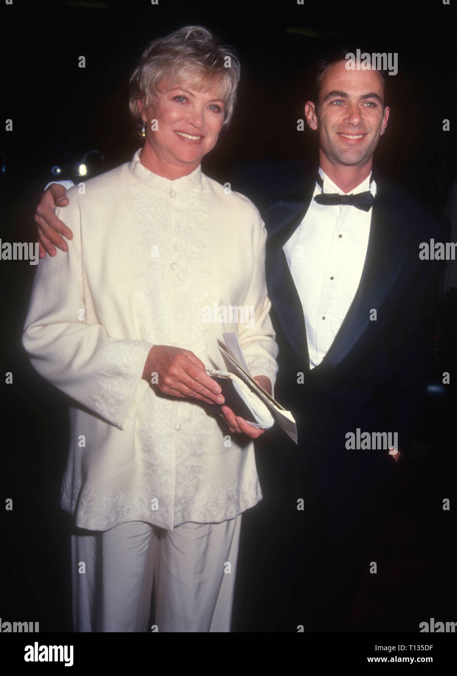 BEVERLY HILLS, Ca - 3. März: Schauspielerin Louise Fletcher und Sohn ...