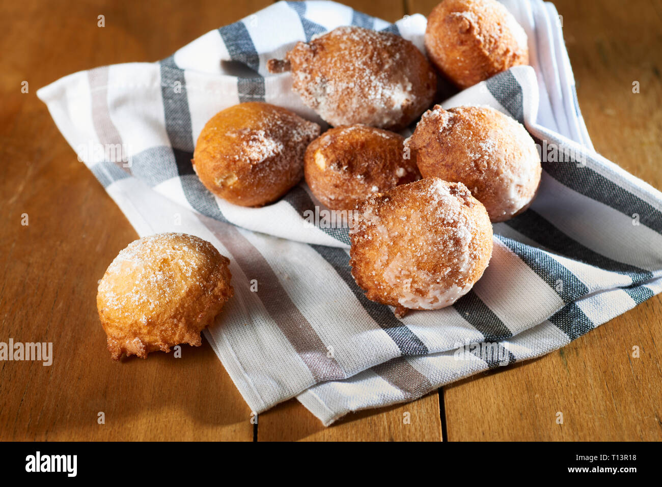 Fatty eating -Fotos und -Bildmaterial in hoher Auflösung – Alamy