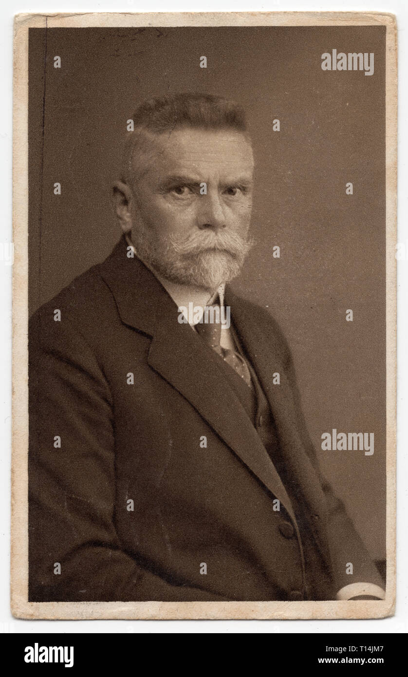 Premierminister karel kramar -Fotos und -Bildmaterial in hoher ...