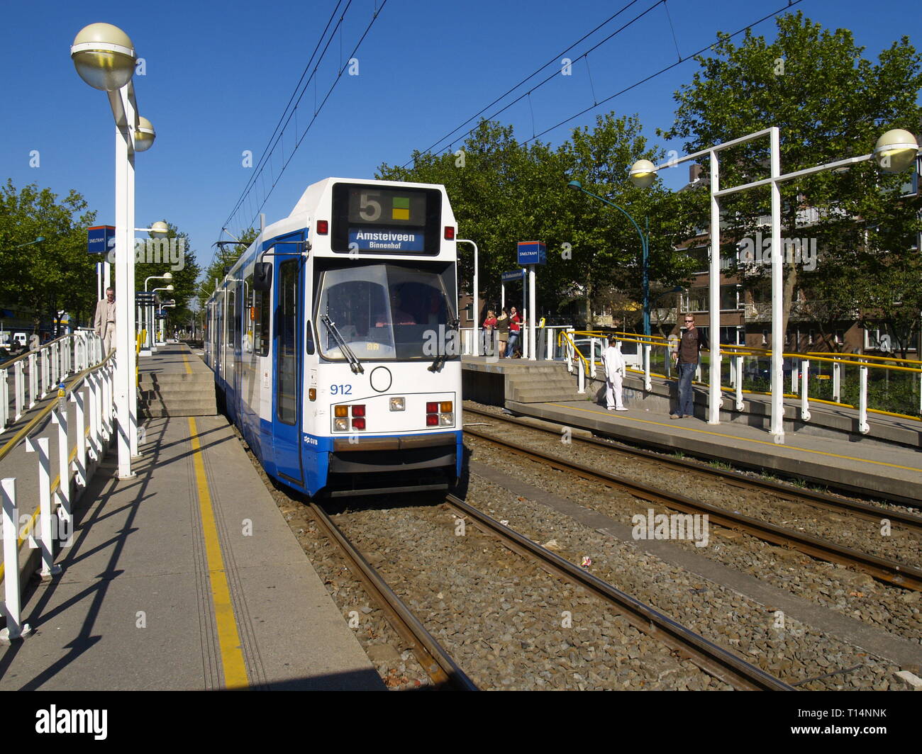 Amsterdam, Sneltram Linie 51 und 5, Kombination aus U-Bahn und ...