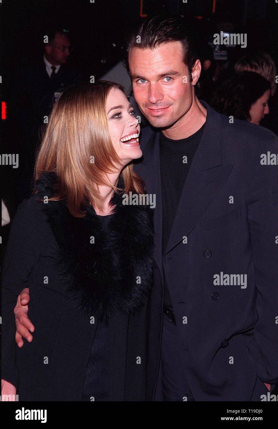 Wild things 1998 denise richards -Fotos und -Bildmaterial in hoher ...