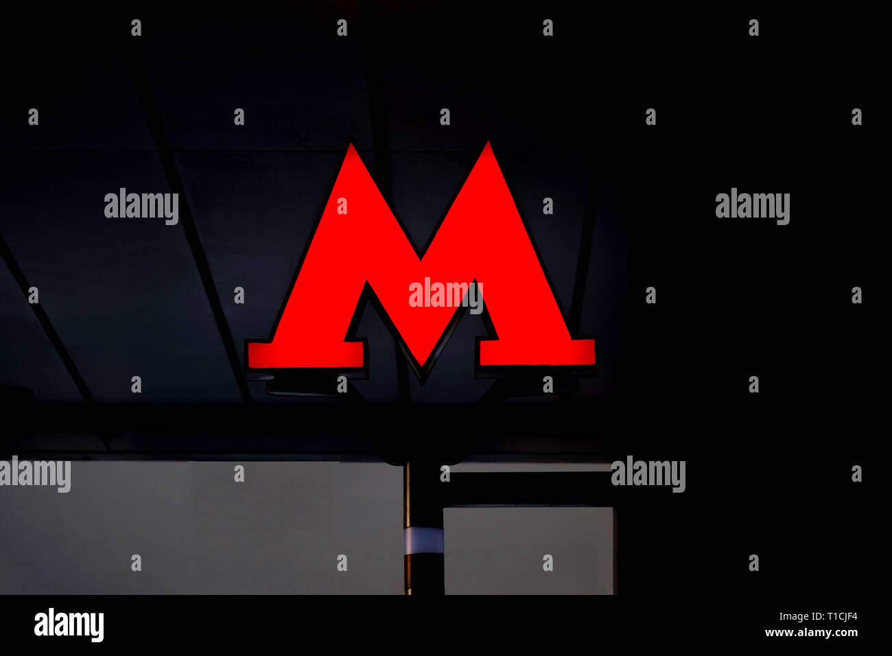 Metro symbol -Fotos und -Bildmaterial in hoher Auflösung – Alamy