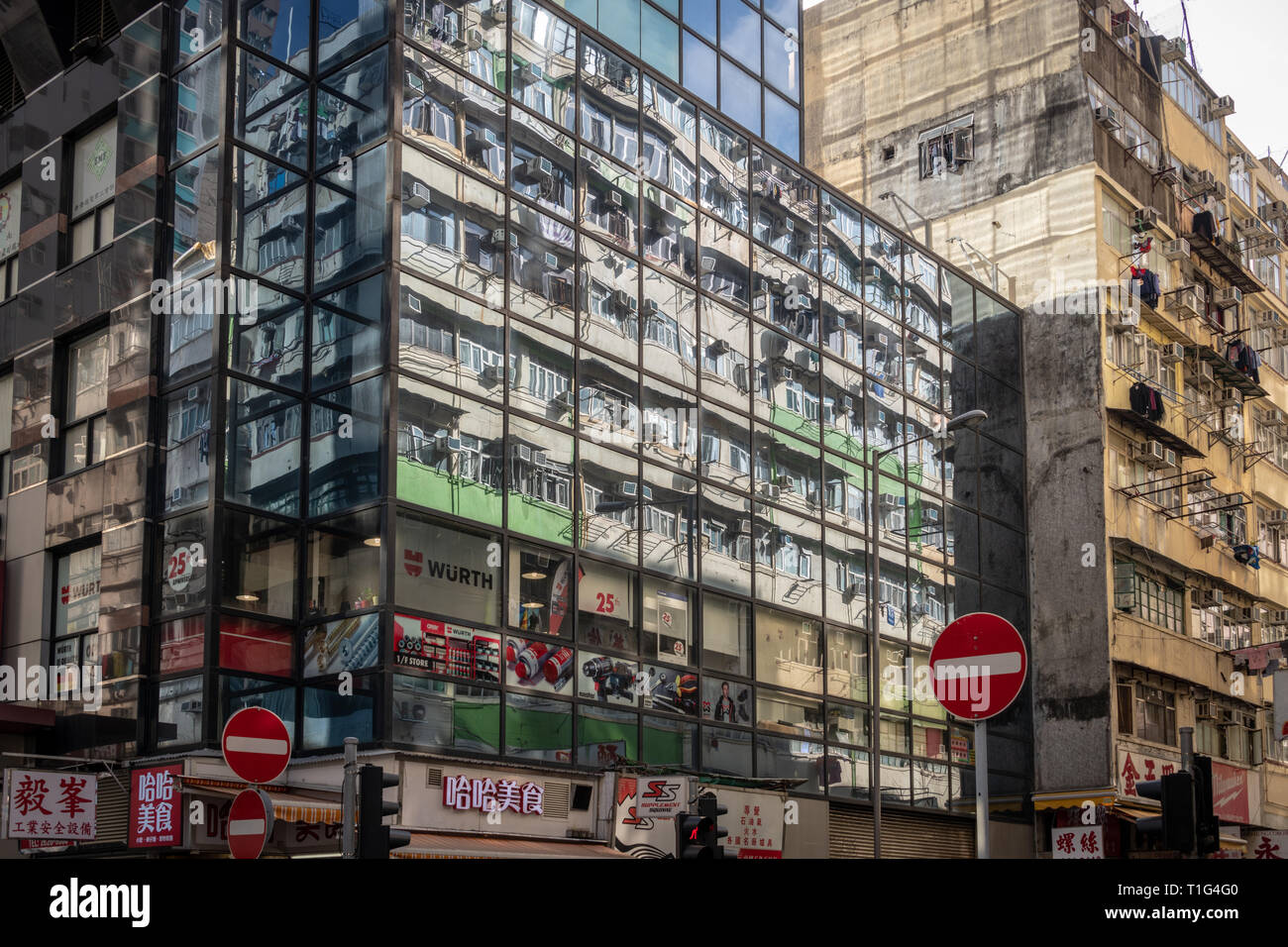 Old Apartment Block China Stockfotos und -bilder Kaufen - Alamy