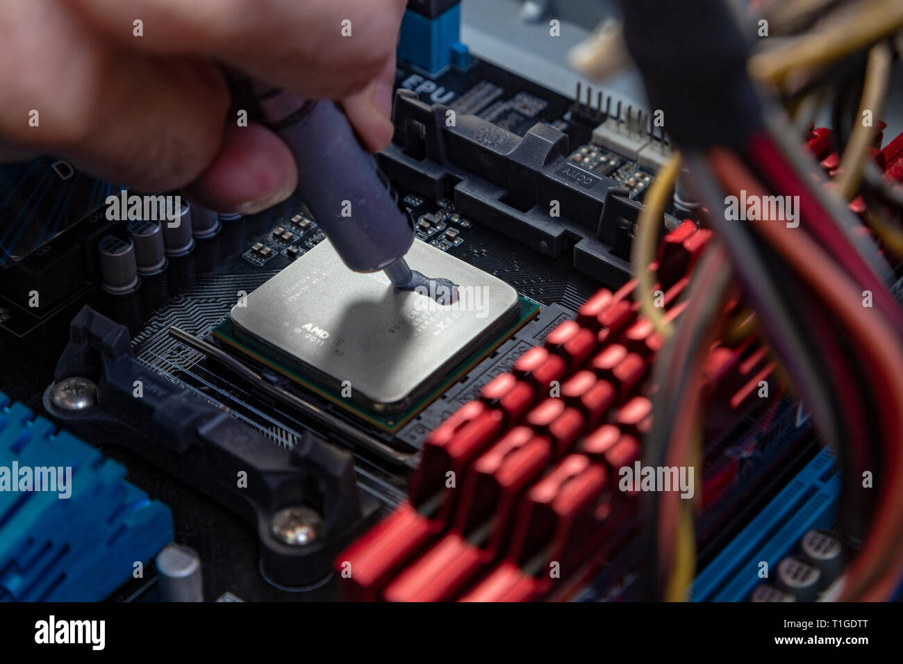 Computer cpu chip on cooling -Fotos und -Bildmaterial in hoher ...