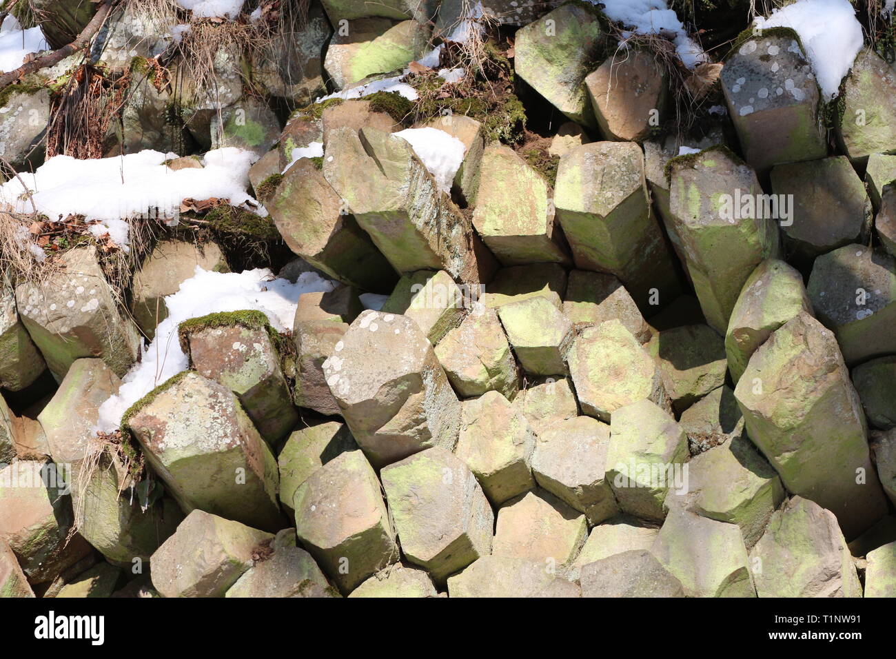 Basaltprismenwand am gangolfsberg -Fotos und -Bildmaterial in hoher ...