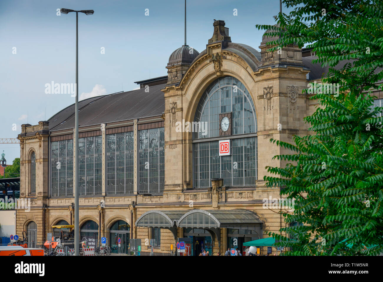 Hamburg dammtor bahnhof -Fotos und -Bildmaterial in hoher Auflösung – Alamy