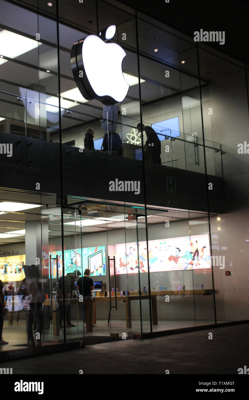 Big apple münchen -Fotos und -Bildmaterial in hoher Auflösung – Alamy