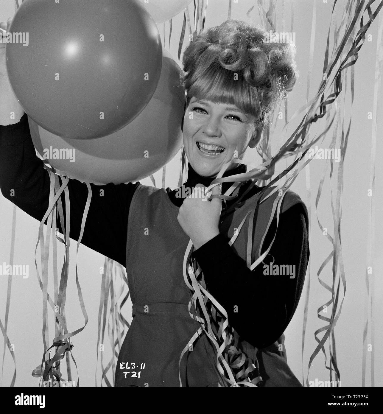 Die Bargee (1964) Julia Foster, Datum: 1964 Stockfotografie - Alamy