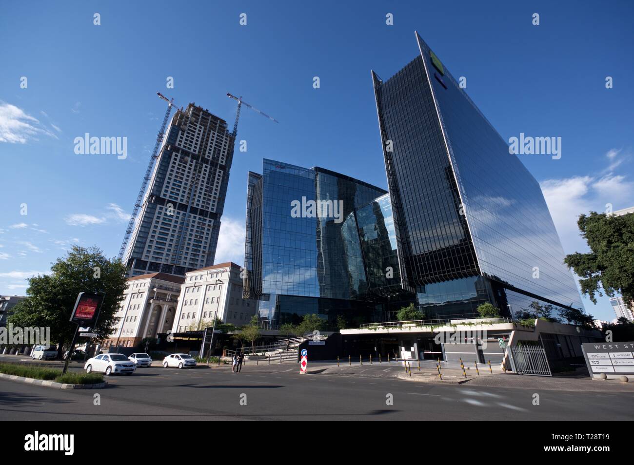 Sandton tower -Fotos und -Bildmaterial in hoher Auflösung – Alamy