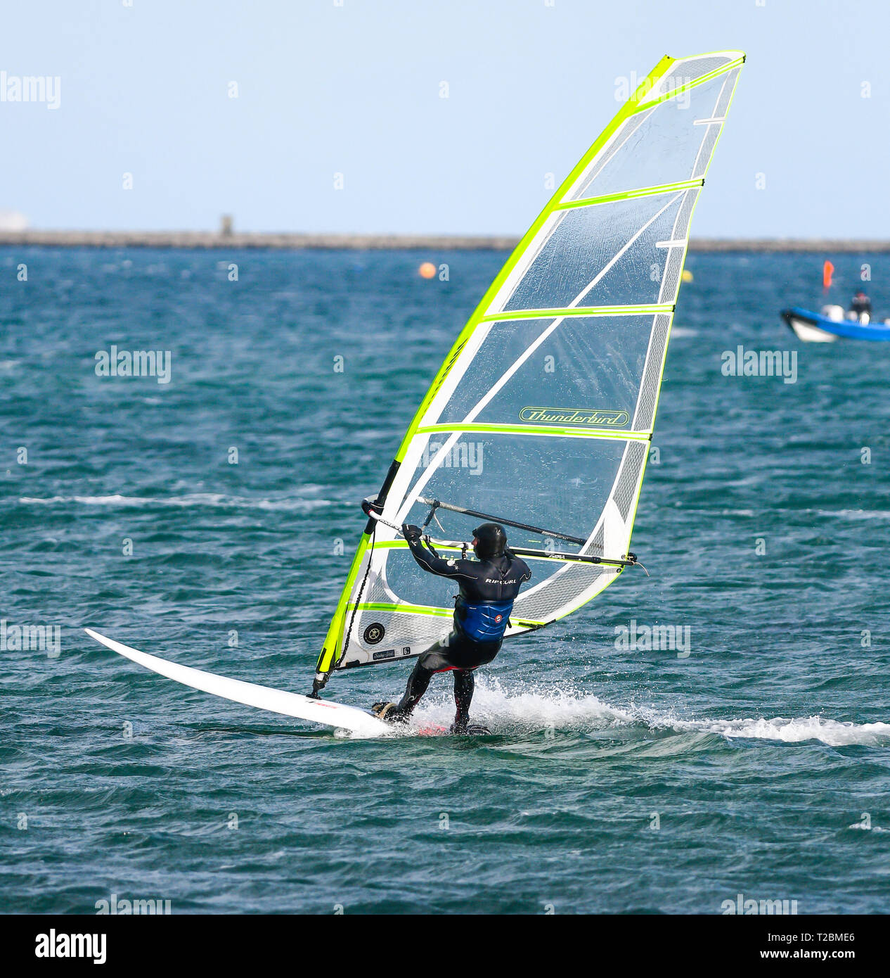 Windsurfen in weymouth portland dorset uk winsurf windsurfer sport ...