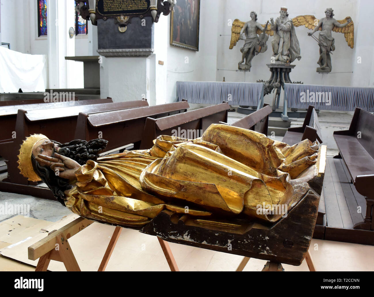 Danzig, Polen. 08 Juli, 2018. Statuen der Engel und Heiligen im ...