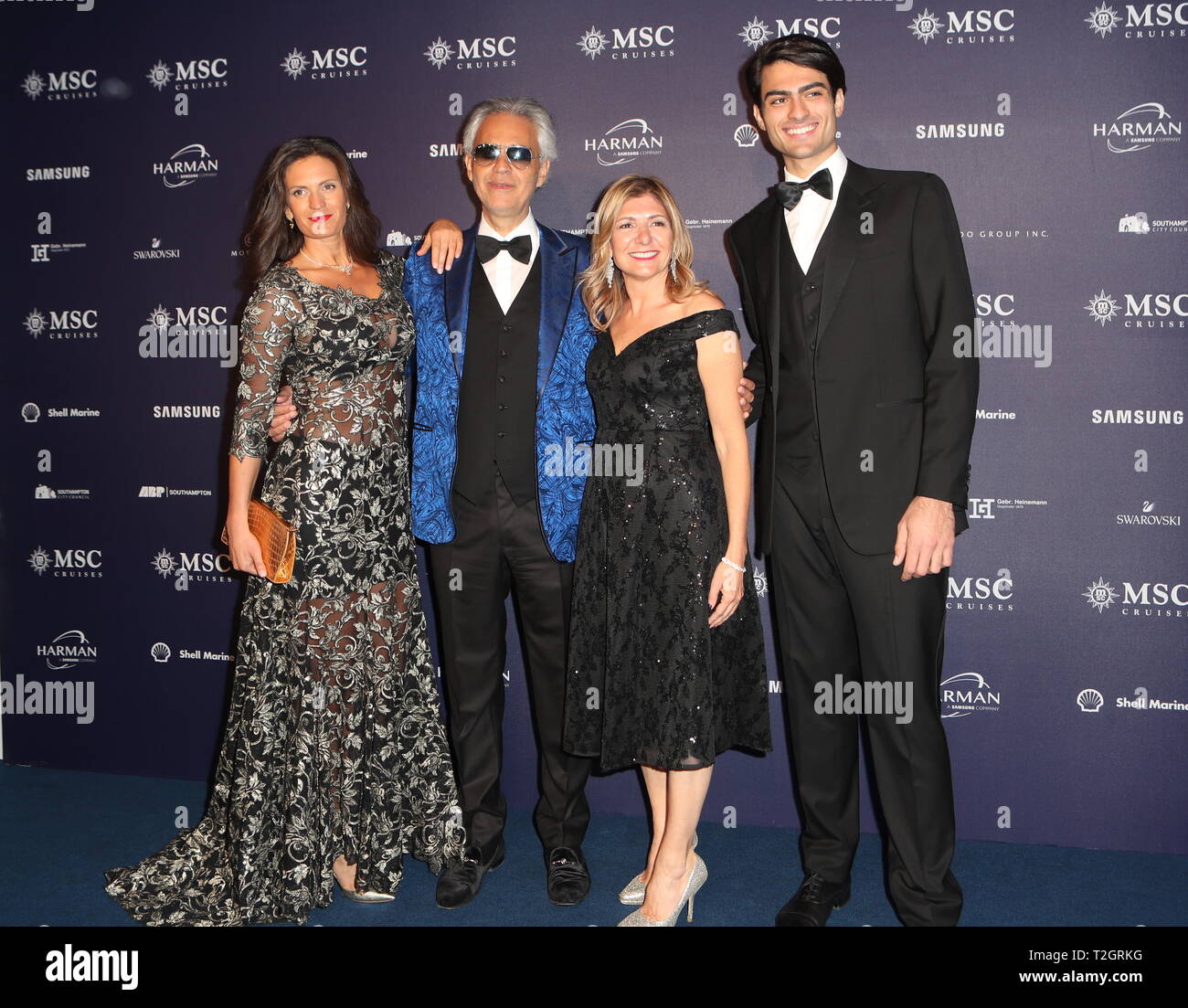 Andrea Bocelli And Amos Bocelli Stockfotos und -bilder Kaufen - Alamy
