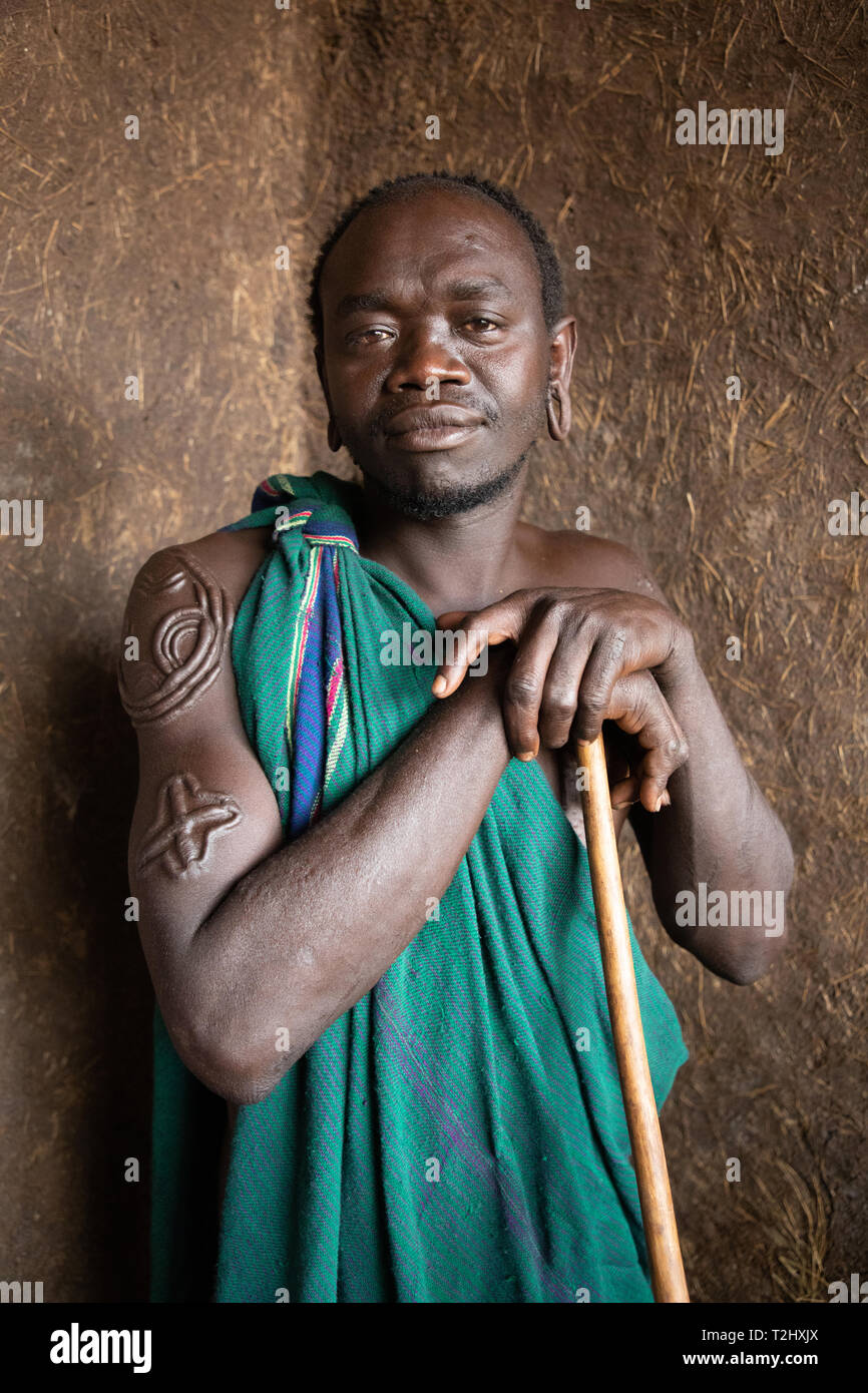 Surma men -Fotos und -Bildmaterial in hoher Auflösung – Alamy