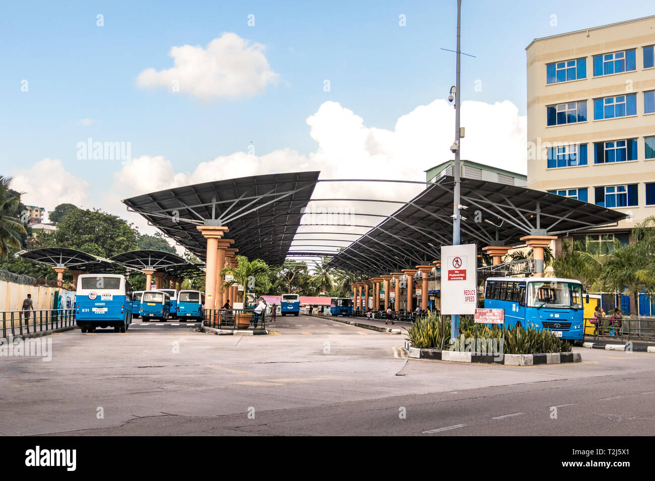 Public bus mahe island seychelles -Fotos und -Bildmaterial in hoher ...