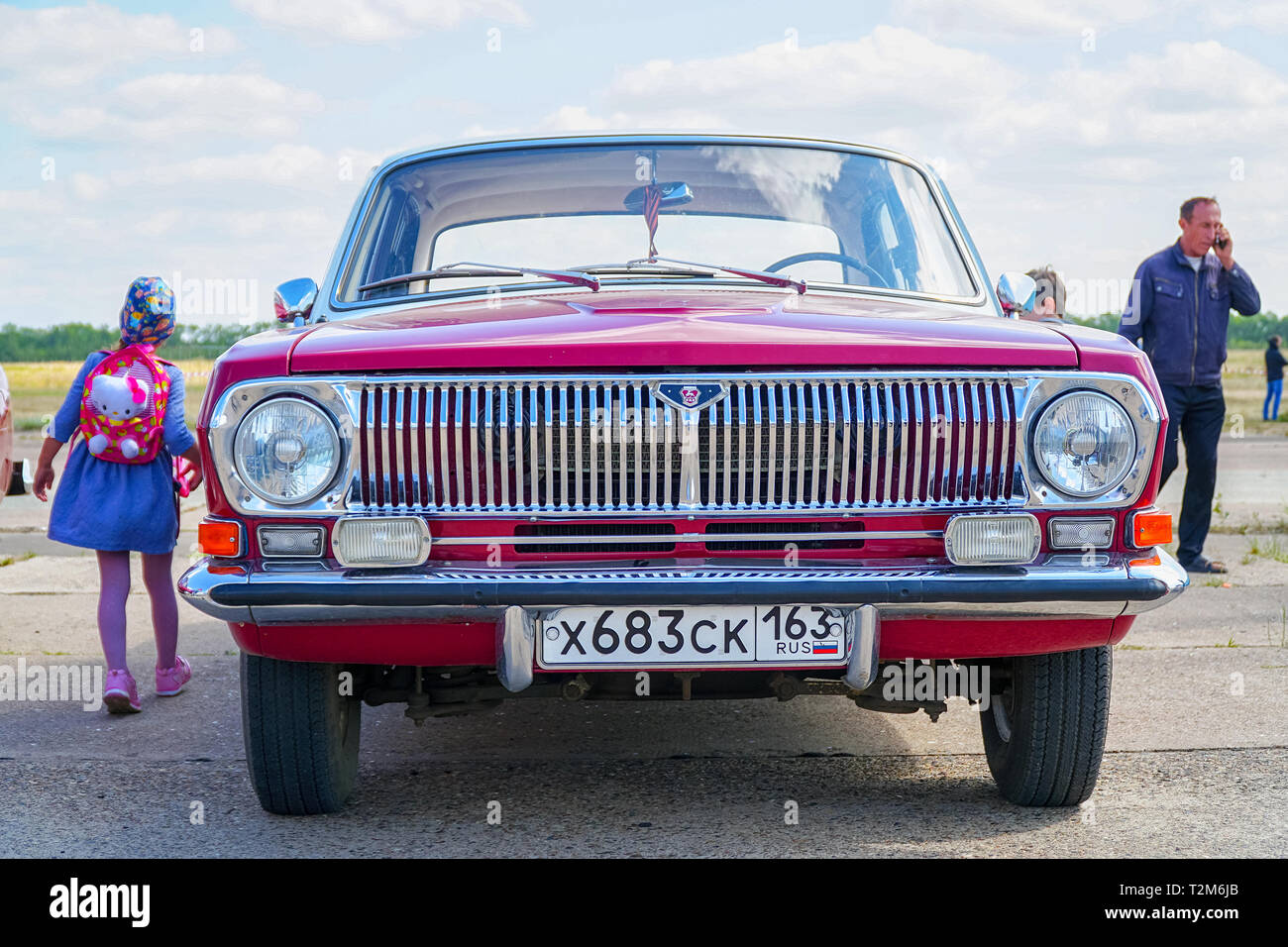 Gaz 24 wolga motor -Fotos und -Bildmaterial in hoher Auflösung – Alamy