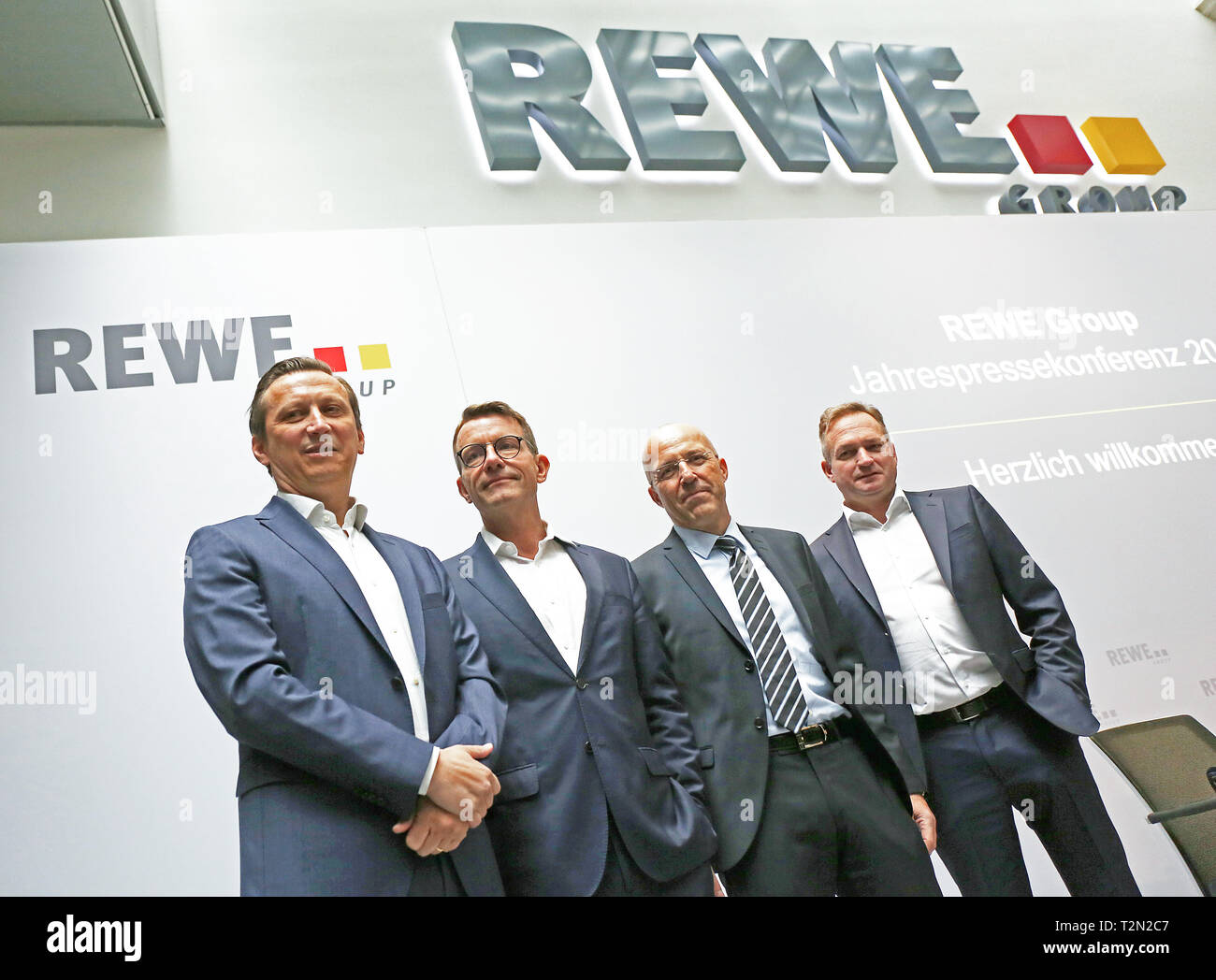 03 April 2019, Nordrhein-Westfalen, Köln: Lionel Souque (L-R ...