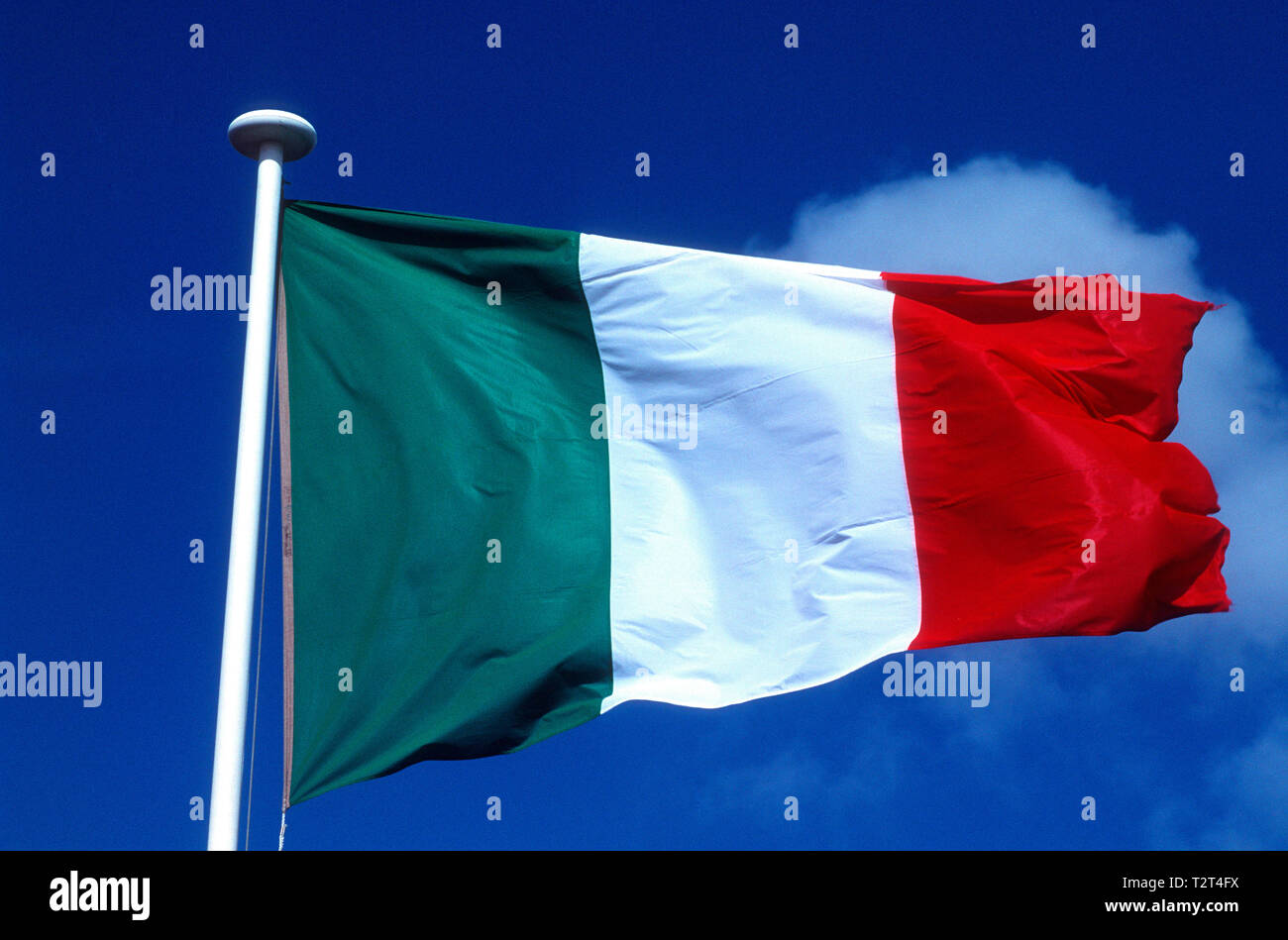 Italienische nationalflaggen -Fotos und -Bildmaterial in hoher ...