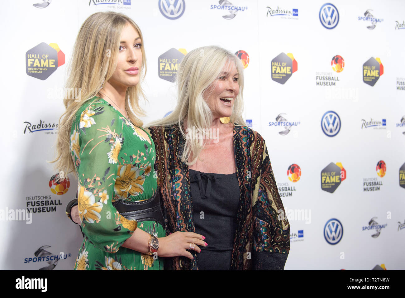 Dortmund, Deutschland. 01 Apr, 2019. Alana NETZER (links, Tochter von ...
