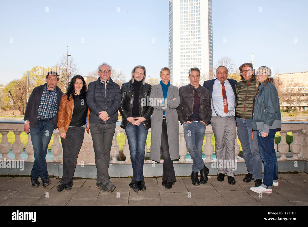 Leipzig, Deutschland. 04 Apr, 2019. Team Mitglieder der Dreharbeiten ...