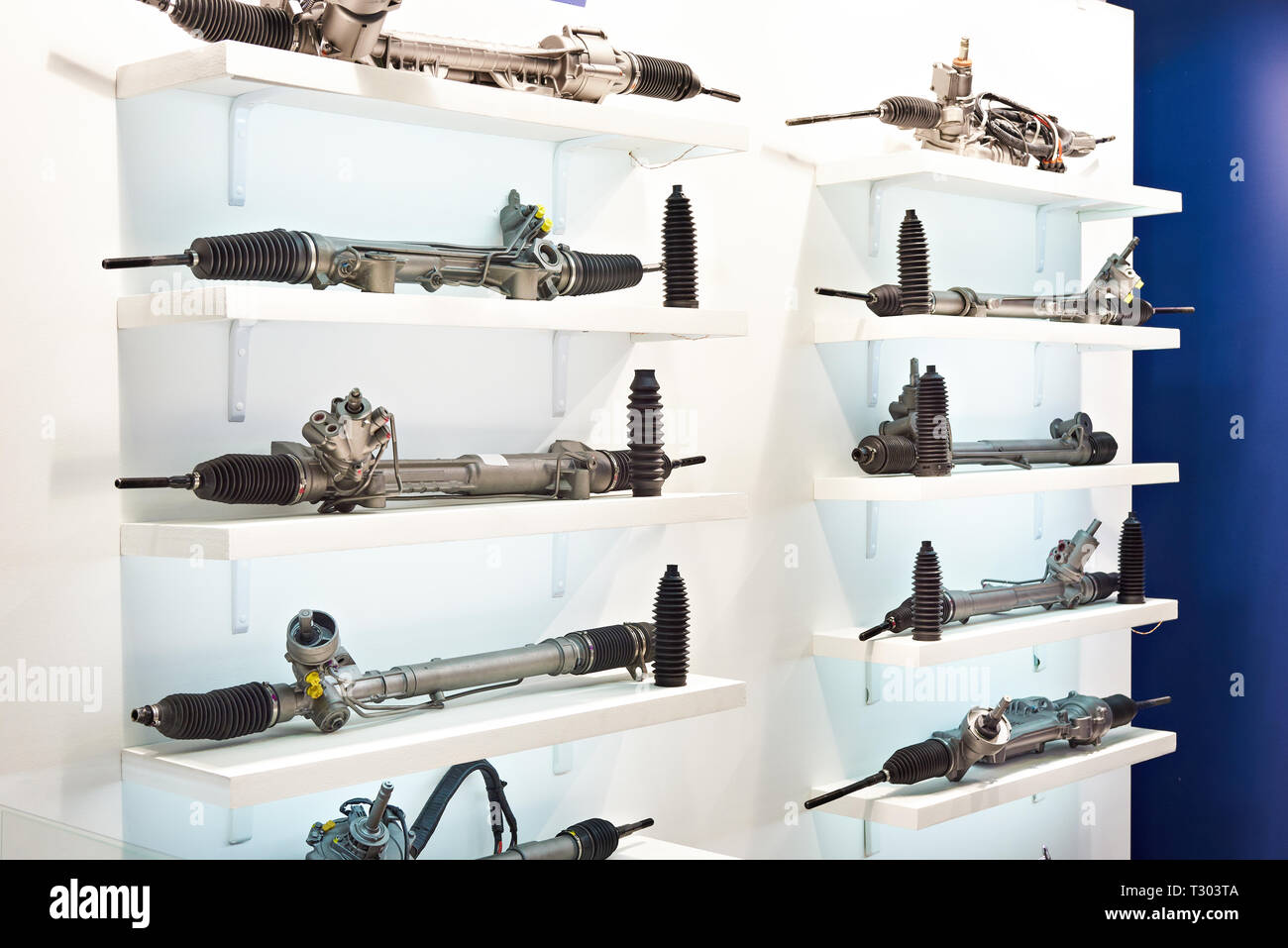 Fahrzeugfederung und lenkung -Fotos und -Bildmaterial in hoher ...