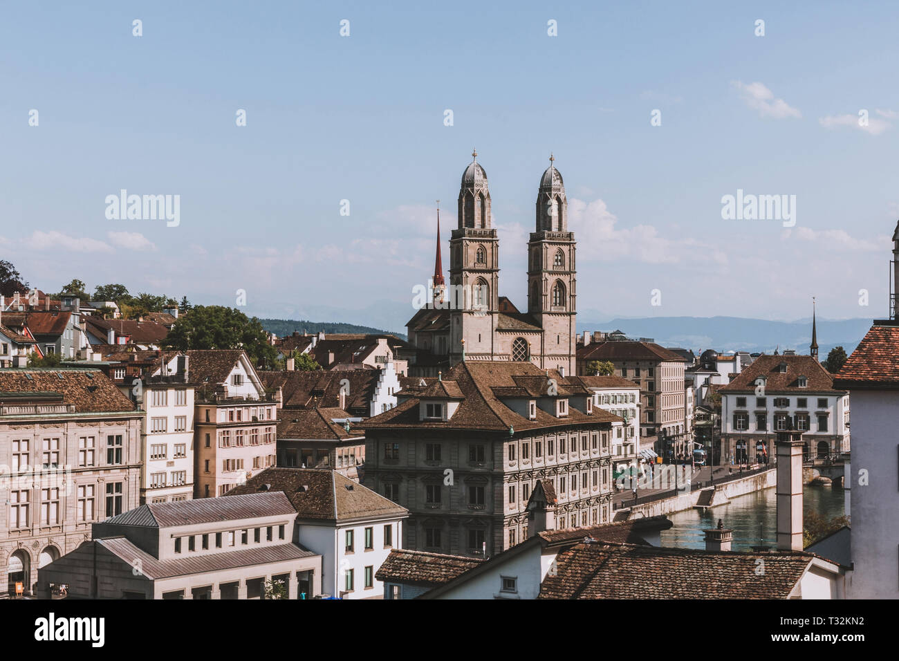 Luftaufnahme von historischen Stadtzentrum von Zürich mit berühmten ...