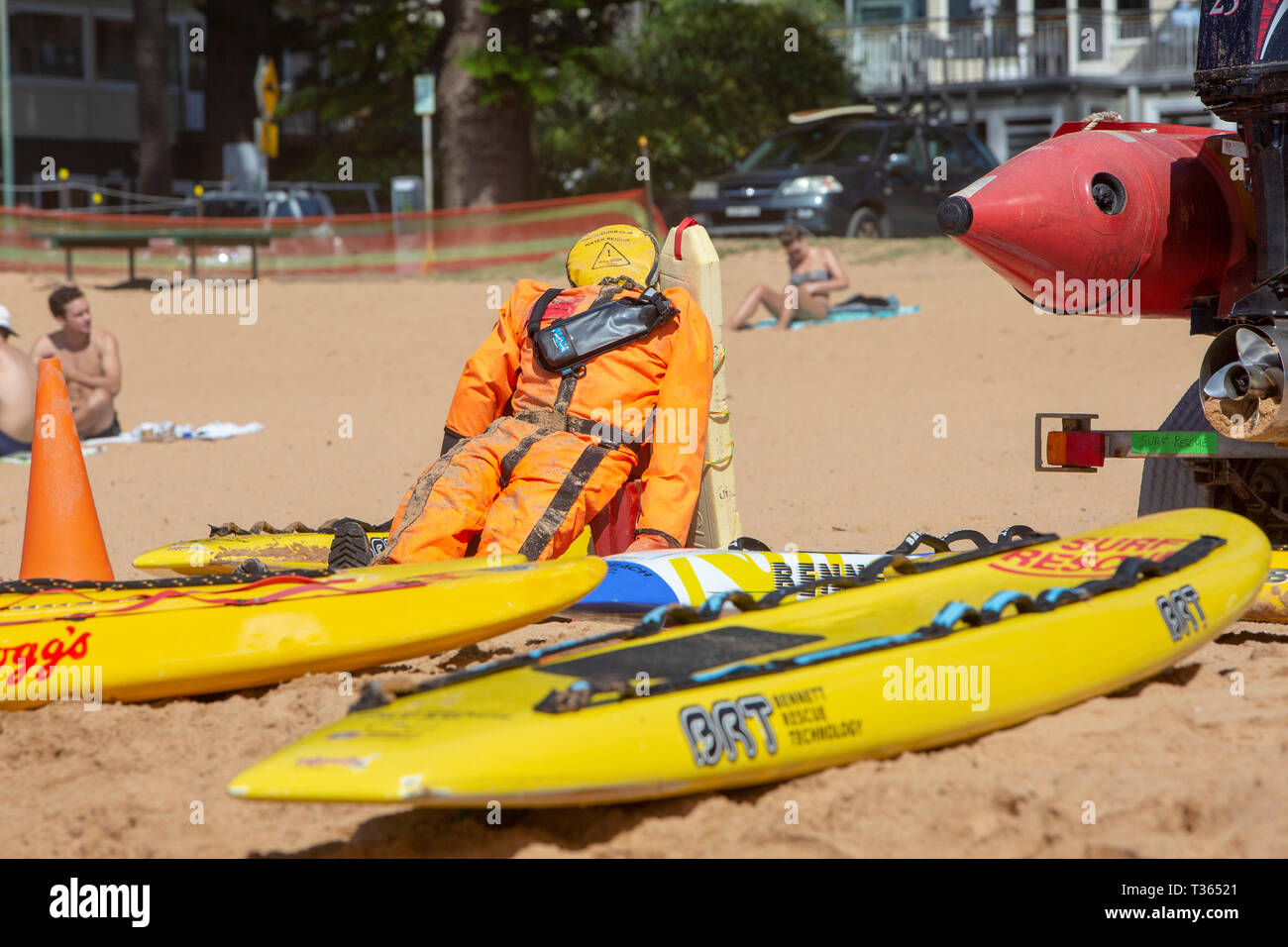 Surf life saving equipment -Fotos und -Bildmaterial in hoher Auflösung ...