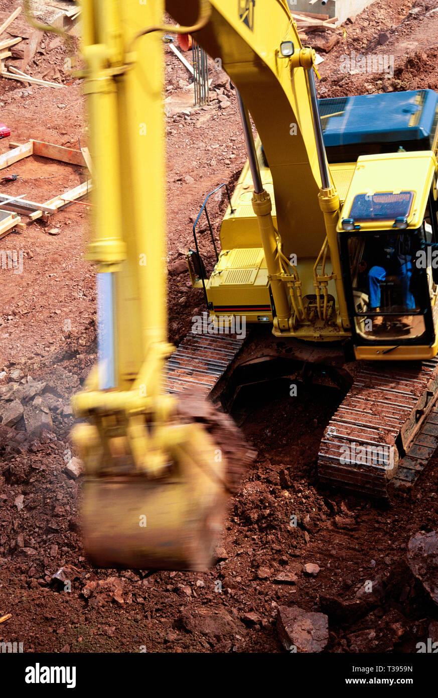 360 grad raupenbagger -Fotos und -Bildmaterial in hoher Auflösung – Alamy