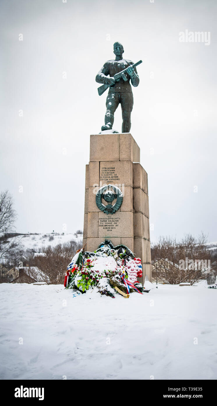 Russisches soldaten denkmal -Fotos und -Bildmaterial in hoher Auflösung ...