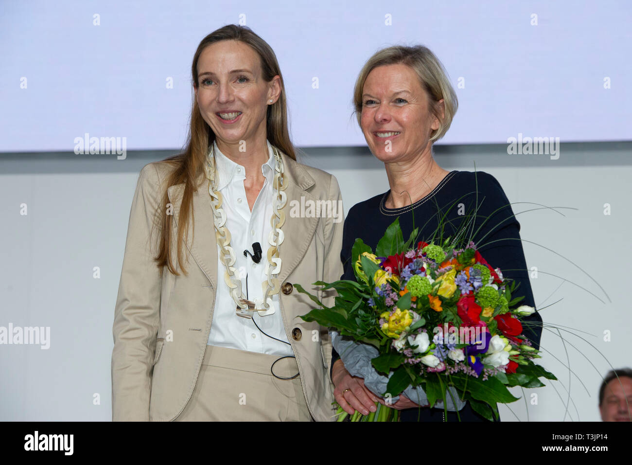 Simone BAGEL - TRAH, Vorsitzender des Aufsichtsrats, Links, dank ...