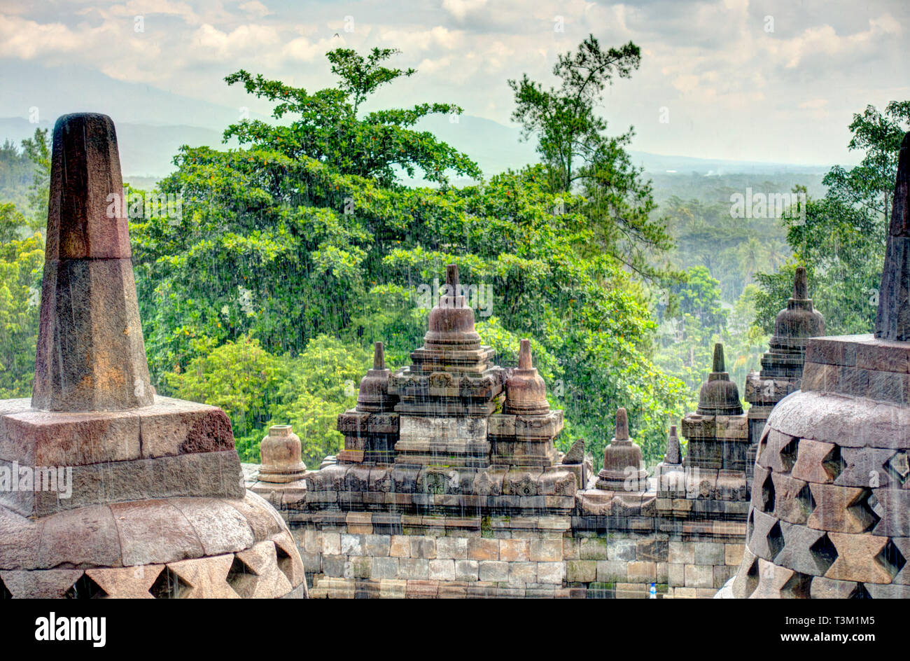 Borobudur temple -Fotos und -Bildmaterial in hoher Auflösung – Alamy