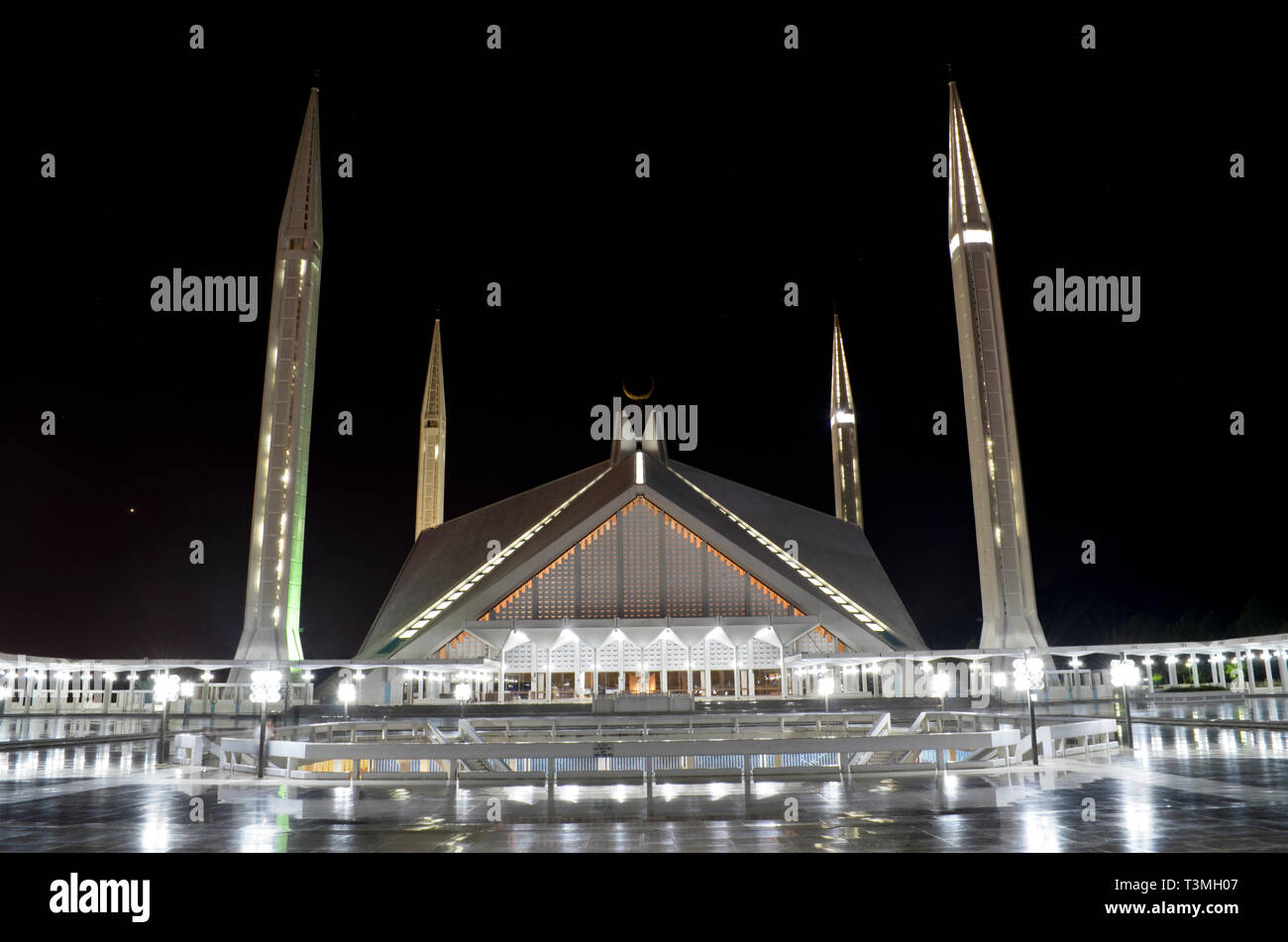 Faisal mosque -Fotos und -Bildmaterial in hoher Auflösung – Alamy