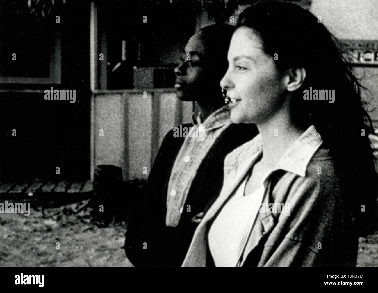 Schauspielerinnen Allison Dean und Ashley Judd im Film Ruby in Paradise ...