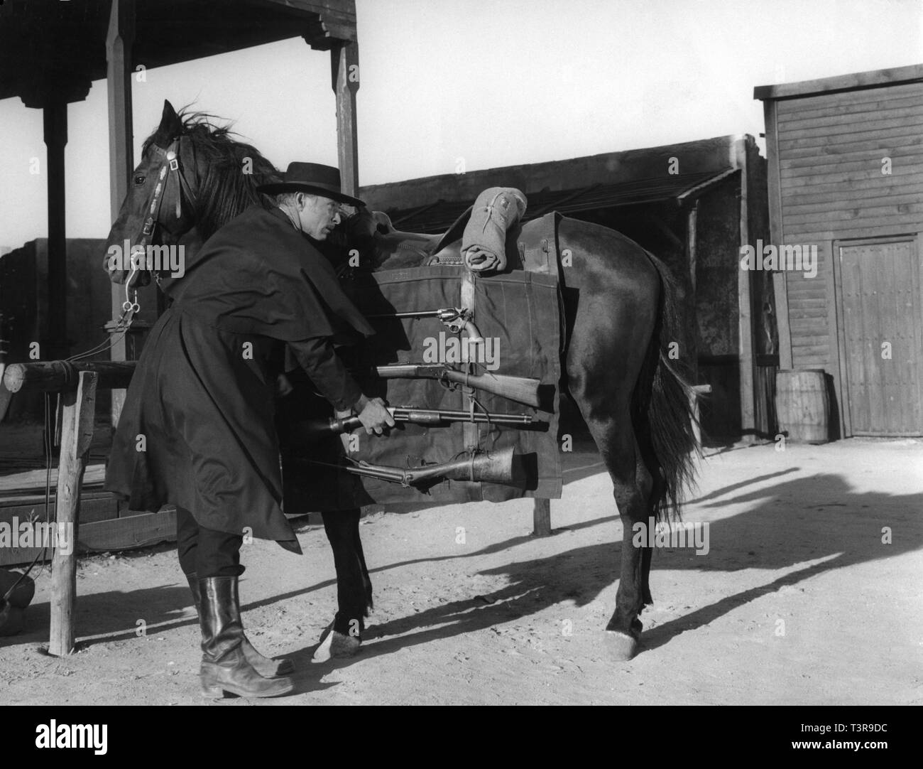 Lee van Cleef als Oberst Douglas Mortimer für ein paar Dollar mehr ...