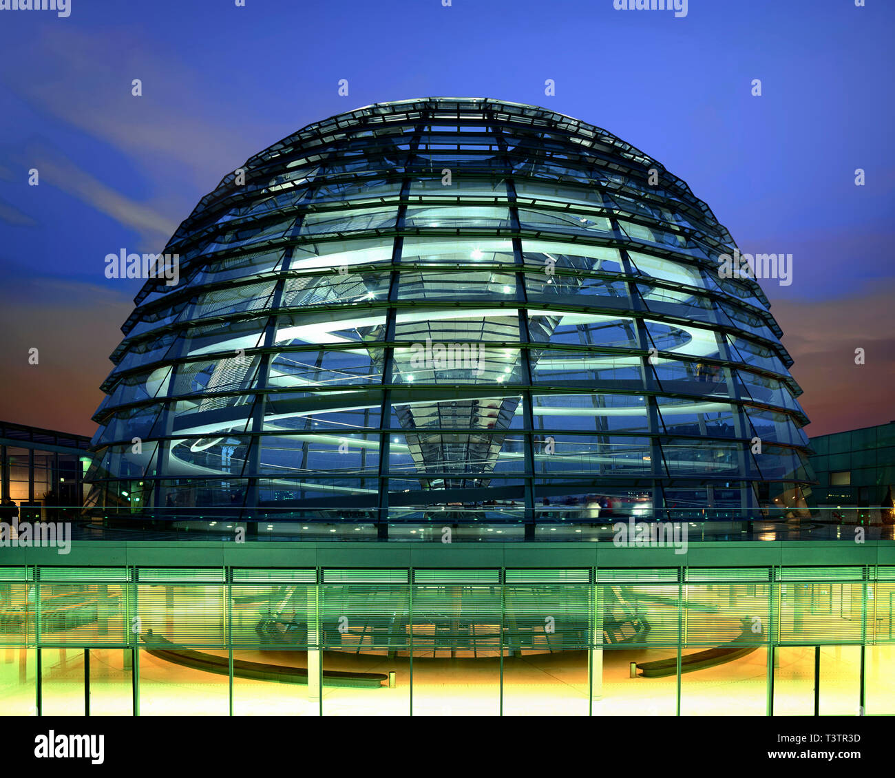 Deutscher parlament oder bundestag -Fotos und -Bildmaterial in hoher ...