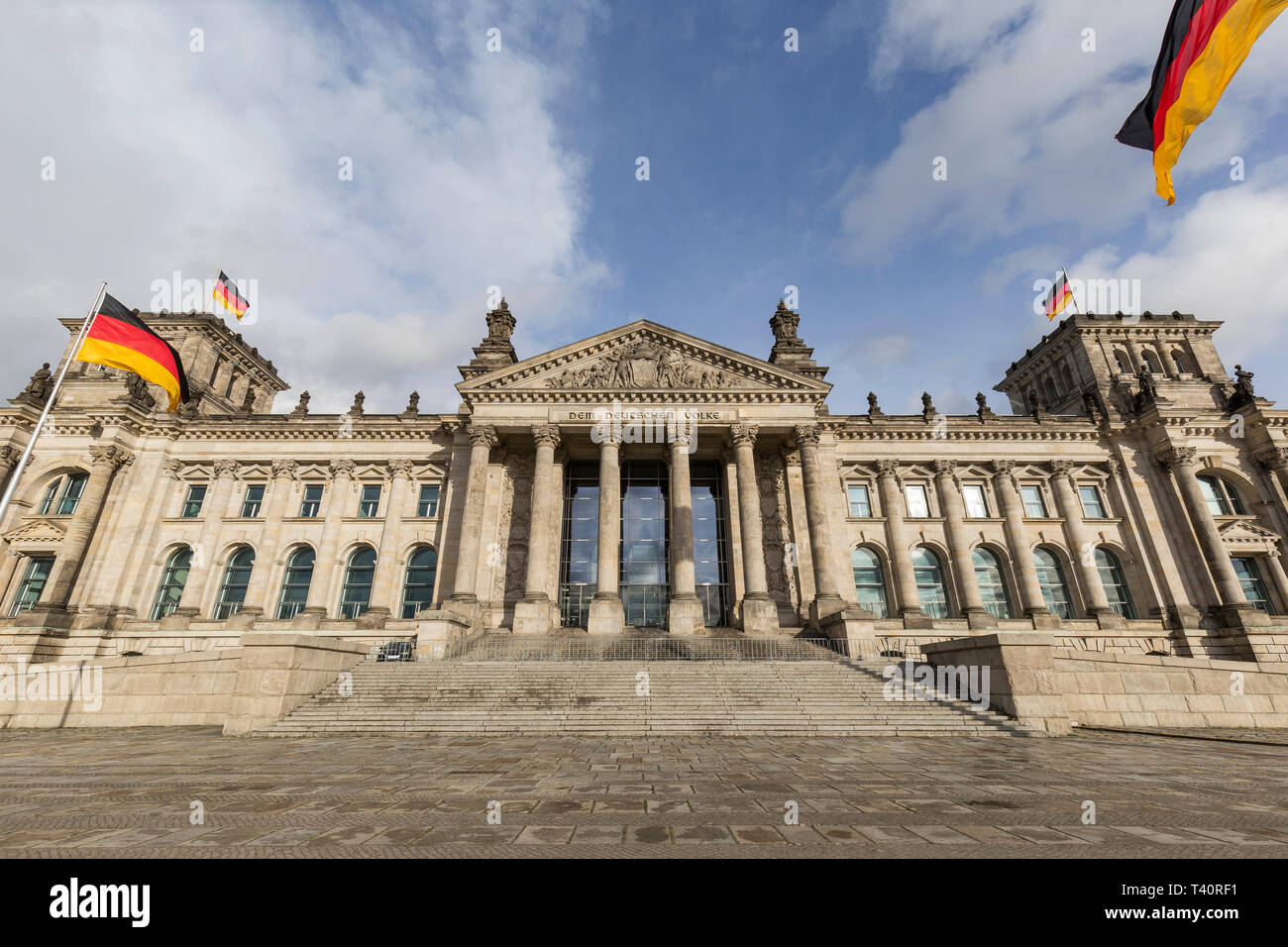 German parliament building -Fotos und -Bildmaterial in hoher Auflösung ...