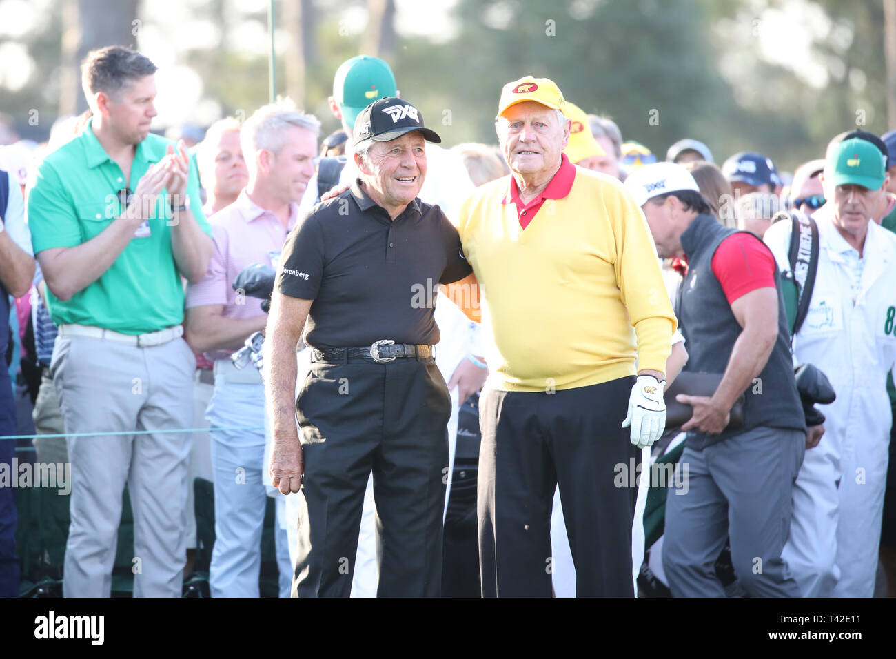 Ehrenmitglieder Starter Südafrikas Gary Player, Links, und die USA Jack ...