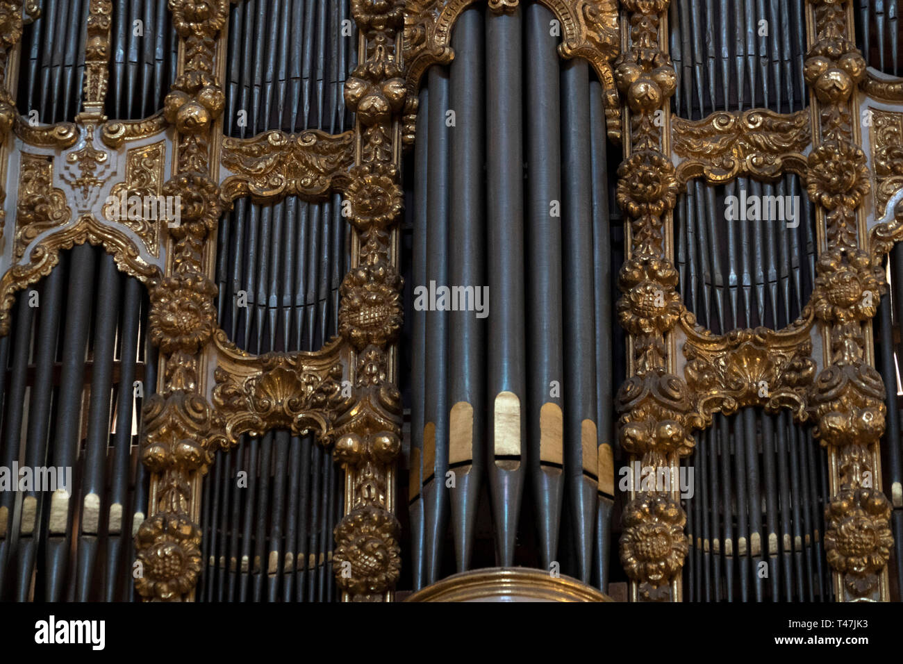 Orgel pfeife -Fotos und -Bildmaterial in hoher Auflösung – Alamy