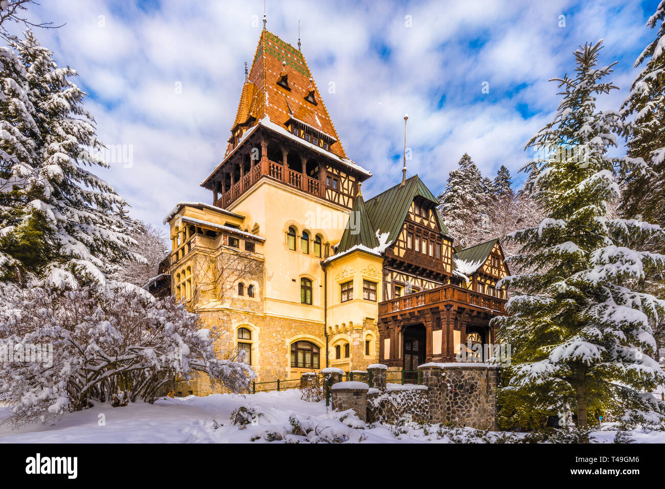 Pelisor castle -Fotos und -Bildmaterial in hoher Auflösung – Alamy