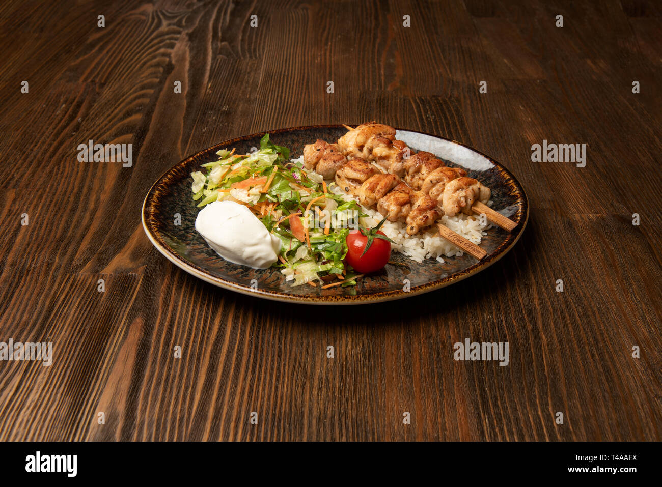 Tavuk sis kebap -Fotos und -Bildmaterial in hoher Auflösung – Alamy