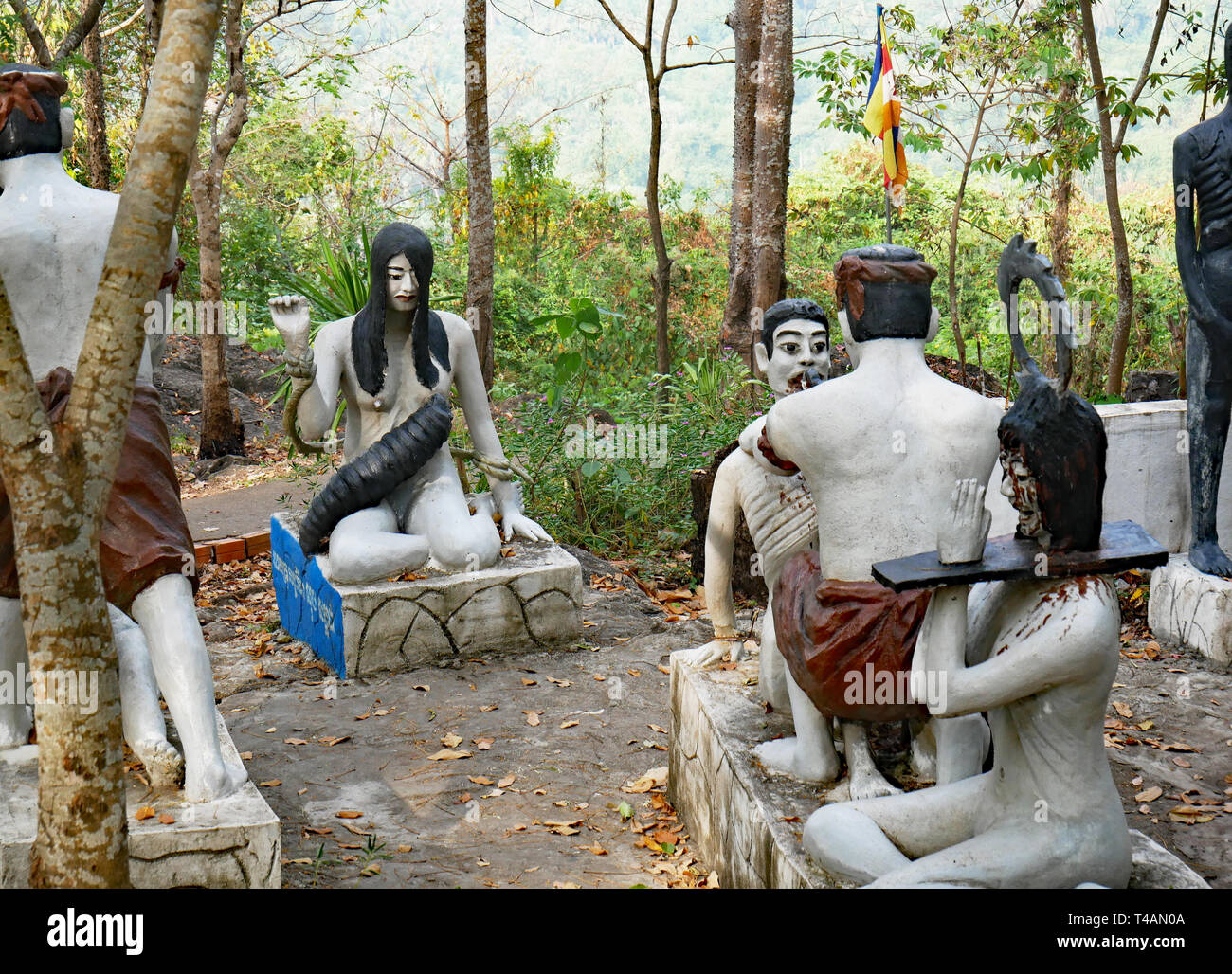 Ein tableau von Folter und Qual stellt dar, was die Täter erwarten ...