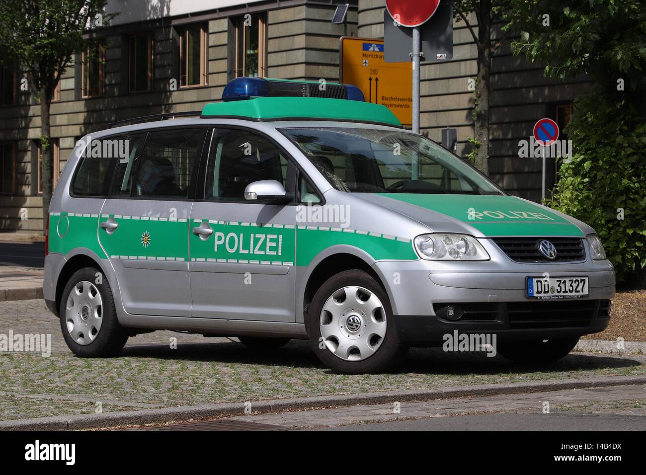 DRESDEN, Deutschland - 10. MAI 2018: Deutschland Polizei Volkswagen ...