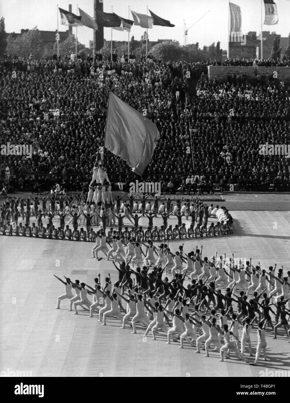 Ddr sport Schwarzweiß-Stockfotos und -bilder - Seite 2 - Alamy