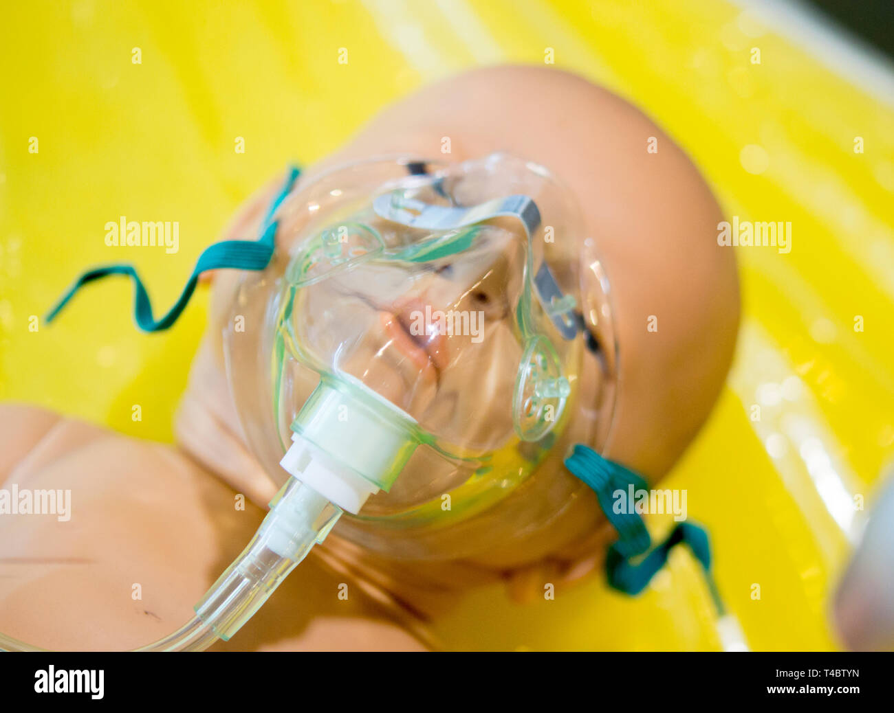 Atem Maske Kind Stockfotos und -bilder Kaufen - Alamy