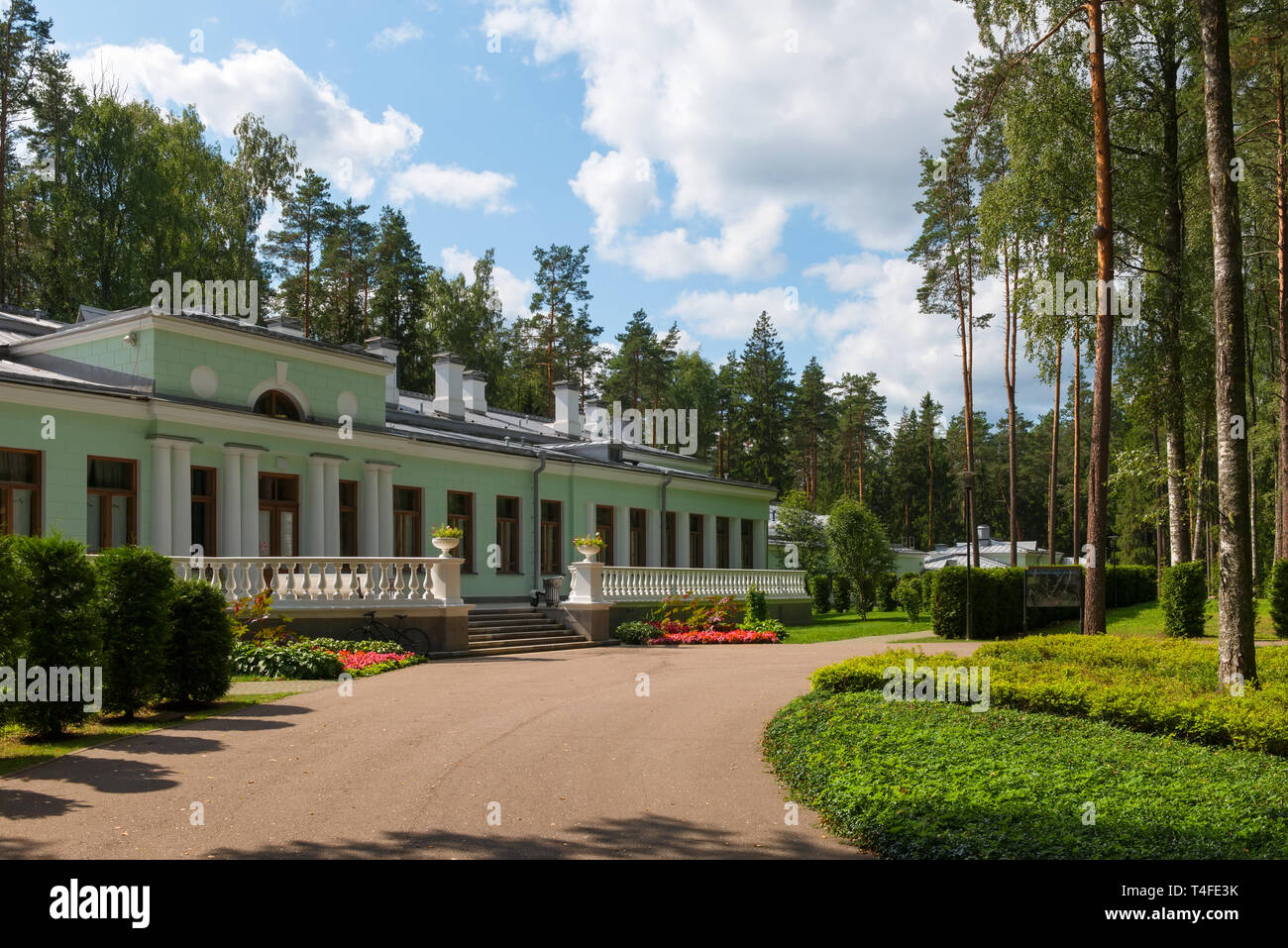 Stalin dacha -Fotos und -Bildmaterial in hoher Auflösung – Alamy