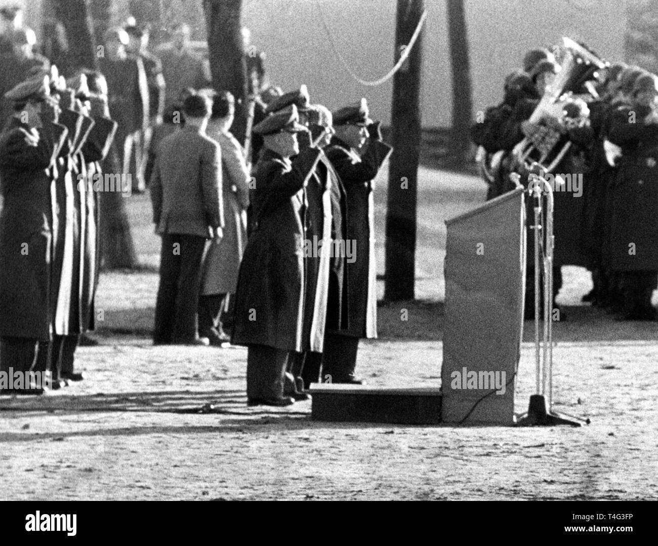 Adolf Heusinger Stockfotos und -bilder Kaufen - Alamy