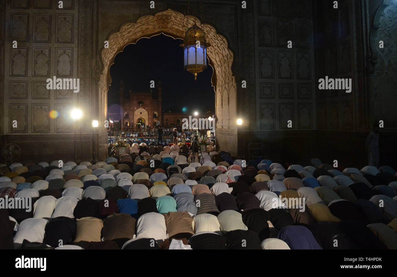 Lahore, Pakistan. 16 Apr, 2019. Imam - e - Kaaba, (Imam von Masjid Al ...